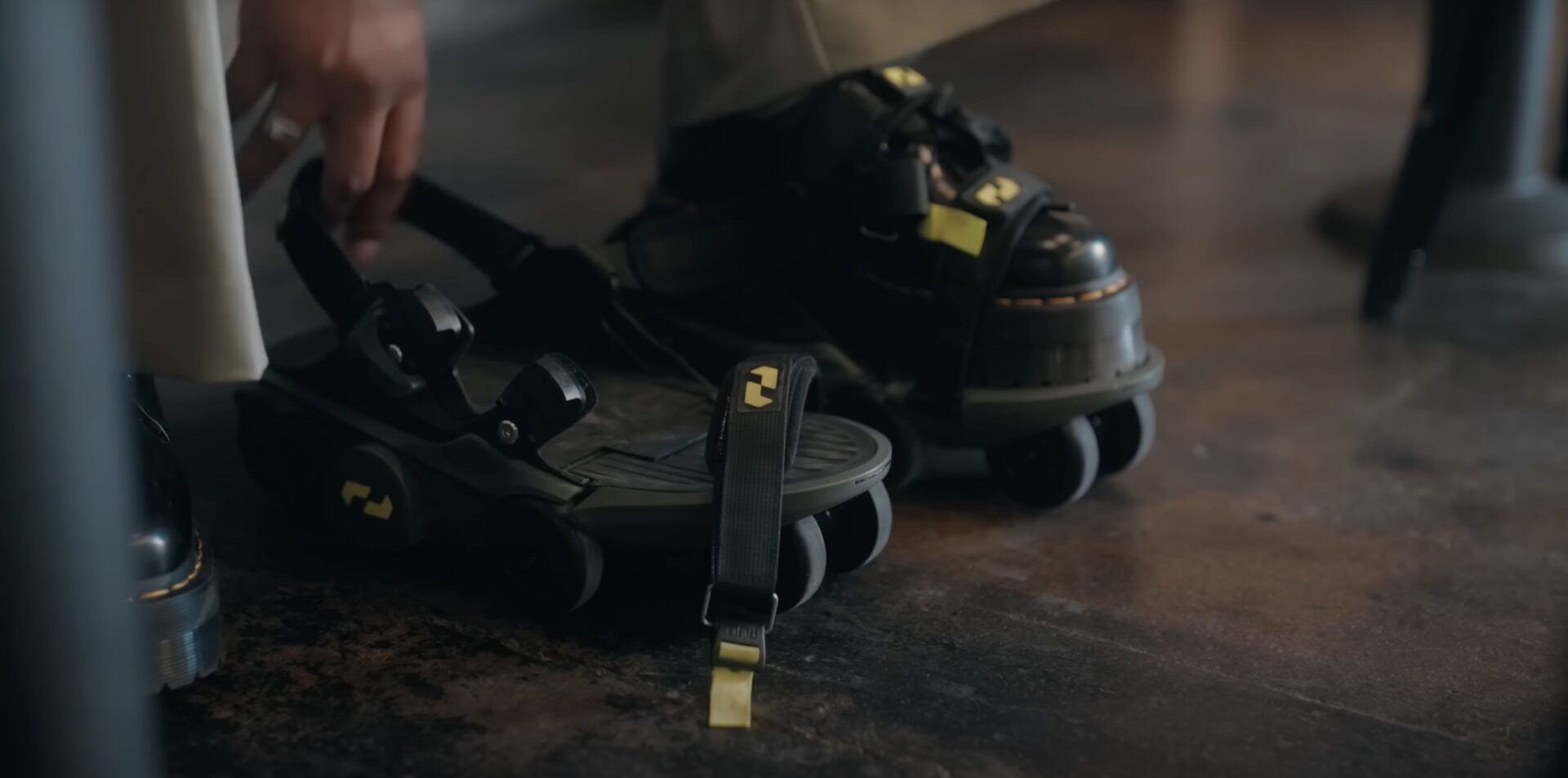 歩く速度250%！世界最速の靴「Moonwalkers」とは？買い方・特徴をわかりやすく解説！